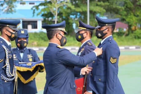 Puncak Peringatan HUT TNI AU ke-75 di Koopsau III Biak Papua ...