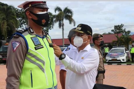 Bupati Kabupaten Toba Pimpin Apel Gelar Pasukan Persiapan Operasi ...