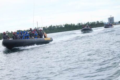 Pasmar 3 Korps Marinir Lakukan Serbuan Vaksin ke Pulau Terpencil di ...