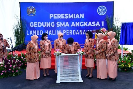 Ketum Yasarini Resmikan Gedung SMA Angkasa 1 Halim Perdanakusuma ...