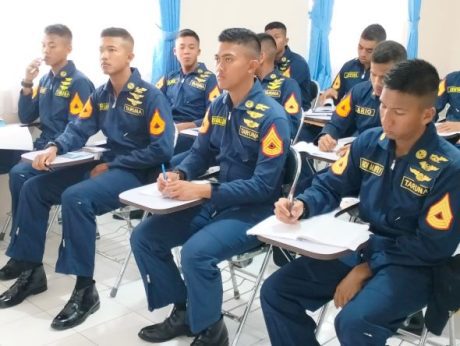 Praktek Teknik Radar, Dansatrad 214 Tegal Berharap Taruna/Taruni AAU ...